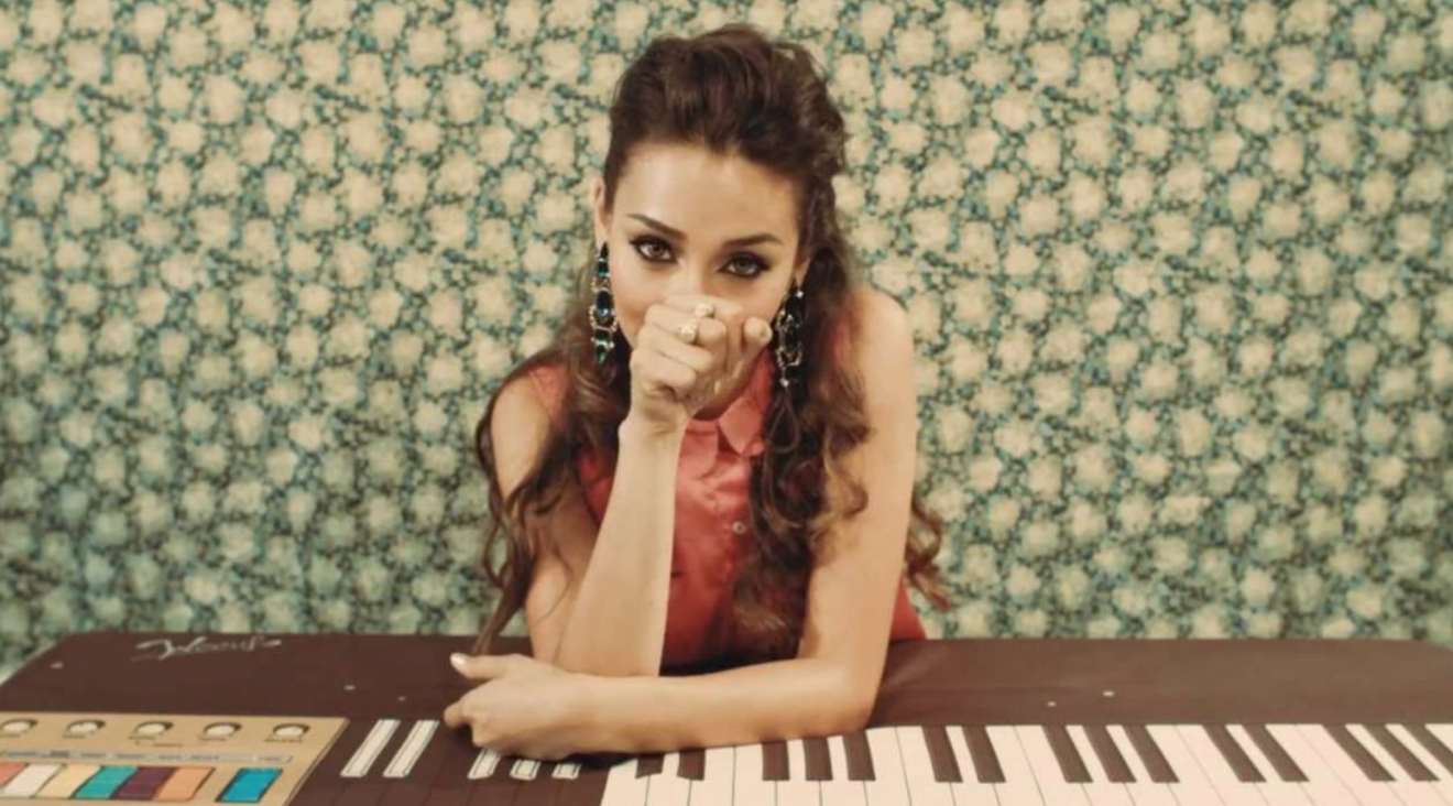 GPS9: IZAH en Bilbao, haciendo gala de su renovado R&B electrónico