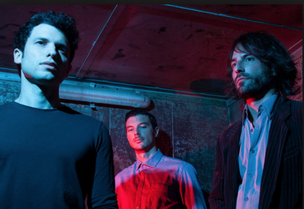 Unclose se alimentan de presente pero tienen una dirección clara, el futuro